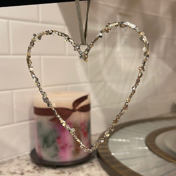 The White Company | Accents | The White Company Glitter Heart | Poshmark